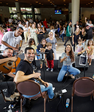 Grupo Santo Samba apresenta show com grandes clássicos da música ...